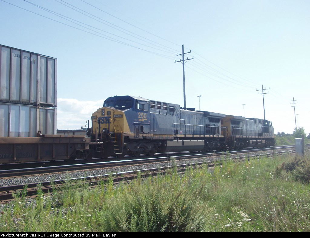 CSX 250 + 458